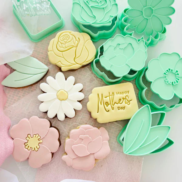 Flowers Bento Cookies Workshop - August 10, 2025 | Cake Decorating Central